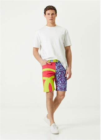 Moschino Erkek Colorblocked Desenli Şort Turuncu 44 IT Moschino Erkek Colorblocked Desenli Şort Turuncu 44 IT