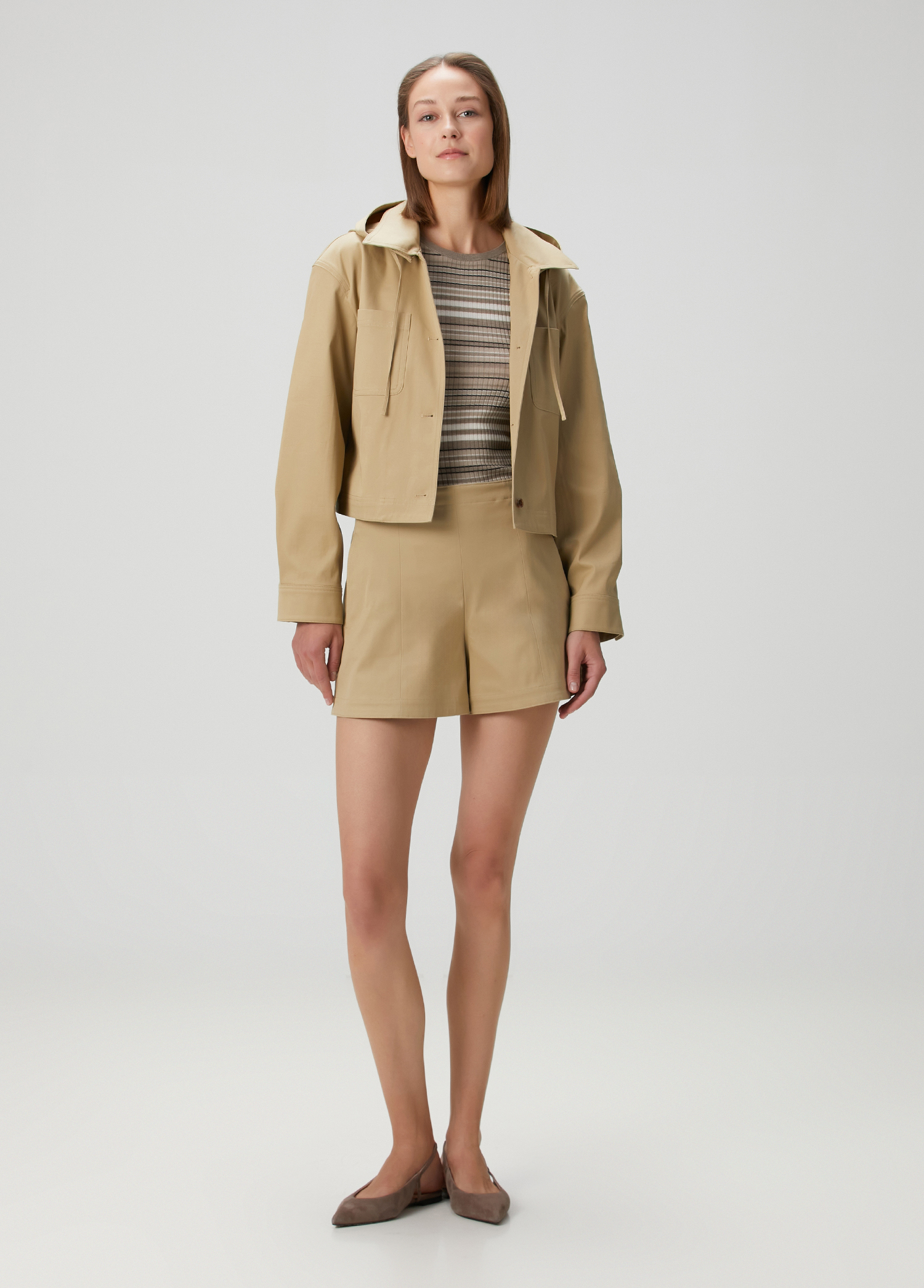 Theory - Camel Shorts