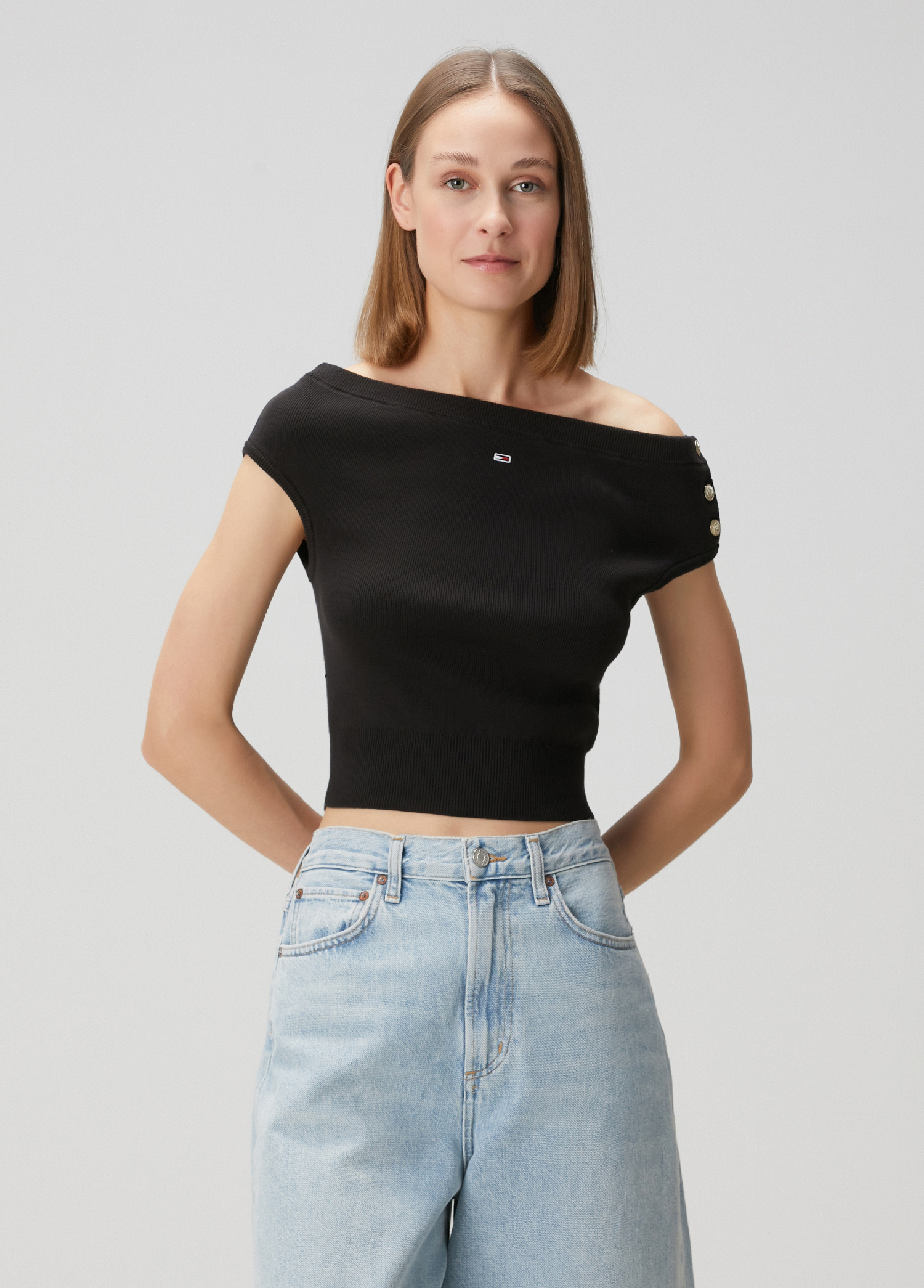 Tommy Jeans Siyah Kadın Siyah Düğme Detaylı T-shirt 1697678 | Beymen