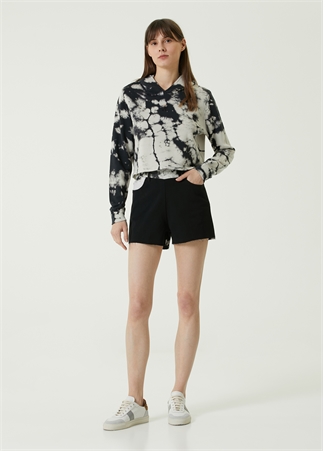 Bassigue Kadın Siyah Beli Batik Desenli Mini Şort S EU