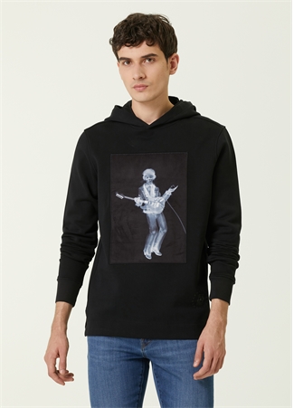 Limitato Erkek Siyah Kapüşonlu Figür Baskılı Sweatshirt S EU