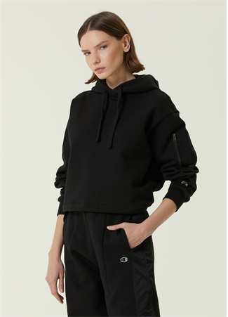 Champion Kadın Siyah Kapüşonlu Cep Detaylı Sweatshirt S EU Champion Kadın Siyah Kapüşonlu Cep Detaylı Sweatshirt S EU