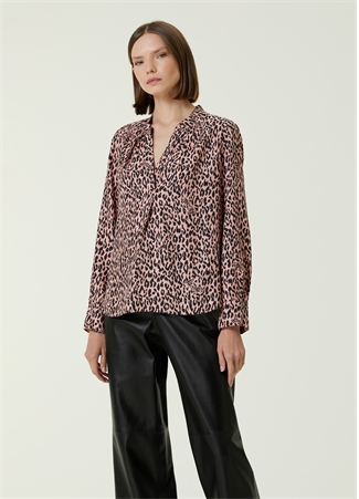 Zadig&Voltaire Kadın Tink Pembe V Yaka Leopar Desenli İpek Bluz L EU Zadig&Voltaire Kadın Tink Pembe V Yaka Leopar Desenli İpek Bluz L EU