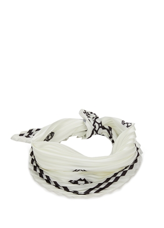 Beymen Hediye Kadın Siyah Logo Detaylı Pliseli Fular EU Beymen Hediye Kadın Siyah Logo Detaylı Pliseli Fular EU