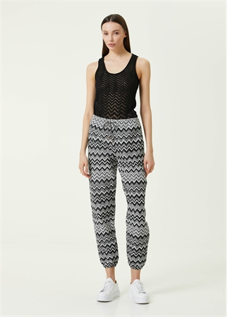Missoni Kadın Siyah Beyaz Zikzak Desenli Jogger Eşofman Altı S Eu Missoni Kadın Siyah Beyaz Zikzak Desenli Jogger Eşofman Altı S Eu