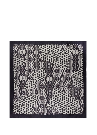 Freya and Shala Kadın Siyah Beyaz Geometrik Baskılı 90x90 cm İpek Eşarp EU Freya and Shala Kadın Siyah Beyaz Geometrik Baskılı 90x90 cm İpek Eşarp EU