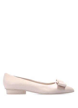 Salvatore Ferragamo Kadın Viva Beyaz Deri Babet 36 EU