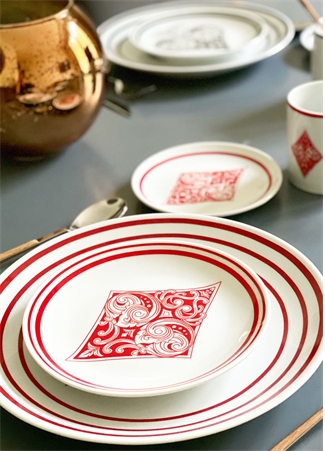 Mi Su Deco İskambil Kağıdı 28 cm 4lü Porselen Tabak Seti Çok Renkli