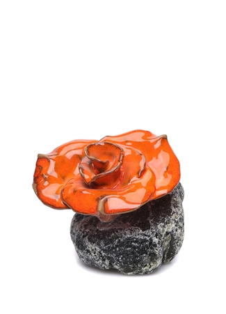 Dot Design Gri Yeşil Kaideli Çiçek Formlu Seramik Obje Çok Renkli