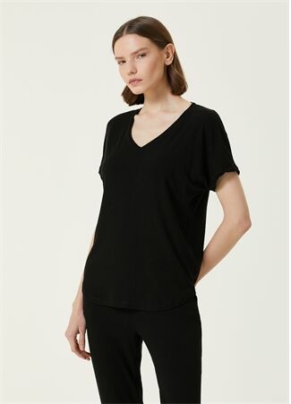 Ayje Kadın Ultra Comfort Siyah V Yaka T-shirt S EU Ayje Kadın Ultra Comfort Siyah V Yaka T-shirt S EU