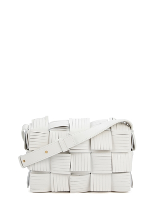 Bottega Veneta Kadın Beyaz Püsküllü Örgü Dokulu Deri Omuz Çantası EU