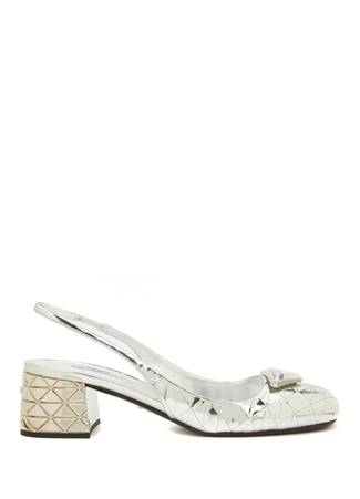 Prada Kadın Silver Geometrik Desenli Deri Sandalet Gri 37 EU Prada Kadın Silver Geometrik Desenli Deri Sandalet Gri 37 EU