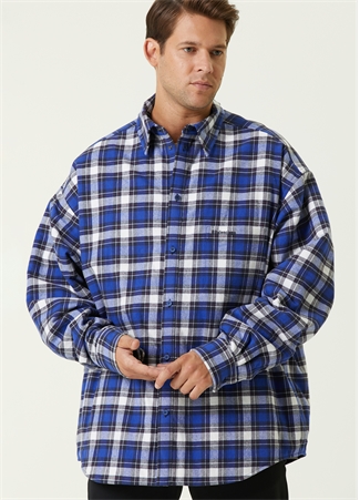 Balenciaga Erkek Lacivert Beyaz Kareli Logo Nakışlı Dış Gömlek 38 IT Balenciaga Erkek Lacivert Beyaz Kareli Logo Nakışlı Dış Gömlek 38 IT