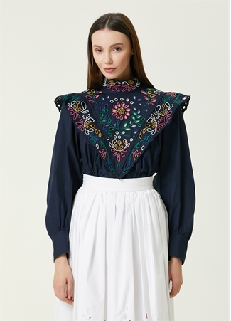 Chloe Kadın Lacivert Dik Yaka Delikli Nakışlı Bluz 40 It Chloe Kadın Lacivert Dik Yaka Delikli Nakışlı Bluz 40 It