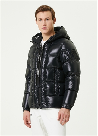Moncler Erkek Siyah Kapüşonlu Logolu Mont 2 US Moncler Erkek Siyah Kapüşonlu Logolu Mont 2 US