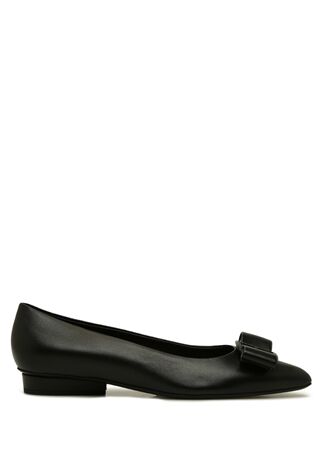 Salvatore Ferragamo Kadın Siyah Deri Babet 36 EU