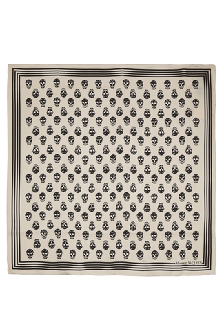 Alexander McQueen Kadın Krem Siyah Kurukafa Desenli İpek Şal Pembe EU