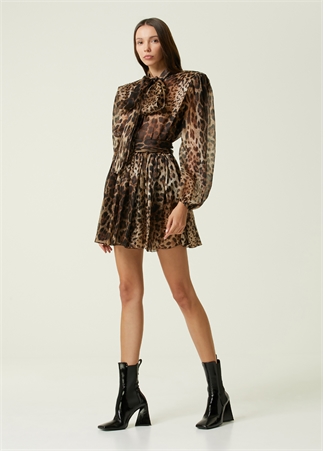 Dolce&Gabbana Kadın Leopar Desenli Yakası Bağlamalı İpek Mini Elbise Kahverengi 42 IT Dolce&Gabbana Kadın Leopar Desenli Yakası Bağlamalı İpek Mini Elbise Kahverengi 42 IT