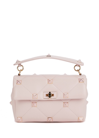 Valentino Garavani Kadın Roman Stud Large Pembe Deri Omuz Çantası EU Valentino Garavani Kadın Roman Stud Large Pembe Deri Omuz Çantası EU