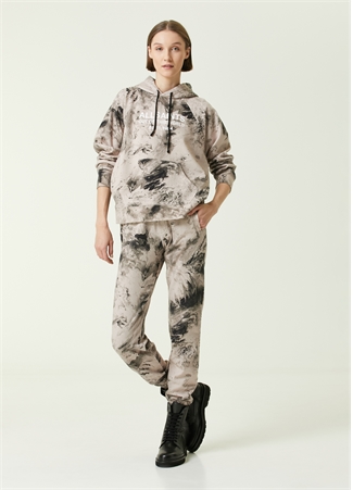 Allsaints Kadın Magna Lila Desenli Crop Slim Eşofman Altı Siyah 4 UK Allsaints Kadın Magna Lila Desenli Crop Slim Eşofman Altı Siyah 4 UK