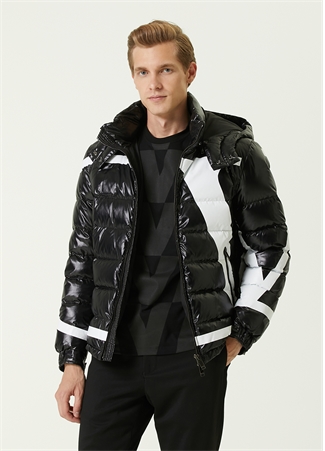 Valentino Erkek Siyah Kapüşonlu Logo Baskılı Mont 50 IT Valentino Erkek Siyah Kapüşonlu Logo Baskılı Mont 50 IT