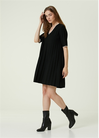 Beymen Club Kadın Siyah V Yaka Biyeli Mini Elbise S Beymen Club Kadın Siyah V Yaka Biyeli Mini Elbise S