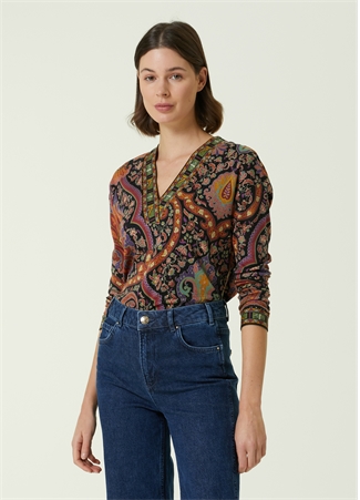 Etro Kadın V Yaka Şal Desenli Yün Kazak Siyah 40 IT Etro Kadın V Yaka Şal Desenli Yün Kazak Siyah 40 IT