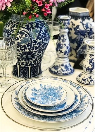 Mi Su Deco Azul Beyaz Mavi Çiçek Baskılı Porselen Tabak Mi Su Deco Azul Beyaz Mavi Çiçek Baskılı Porselen Tabak