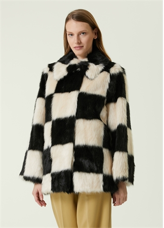 Stand Kadın Nani Siyah Beyaz Kareli Suni Kürk Ceket 36 FR Stand Kadın Nani Siyah Beyaz Kareli Suni Kürk Ceket 36 FR