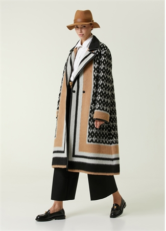 Valentino Kadın Siyah Bej Karışık Desenli Kelebek Yaka Yün Palto 42 IT Valentino Kadın Siyah Bej Karışık Desenli Kelebek Yaka Yün Palto 42 IT