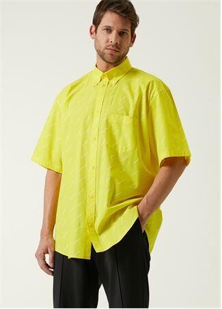 Balenciaga Erkek Sarı Logo Desenli Kısa Kol Gömlek 40 IT Balenciaga Erkek Sarı Logo Desenli Kısa Kol Gömlek 40 IT