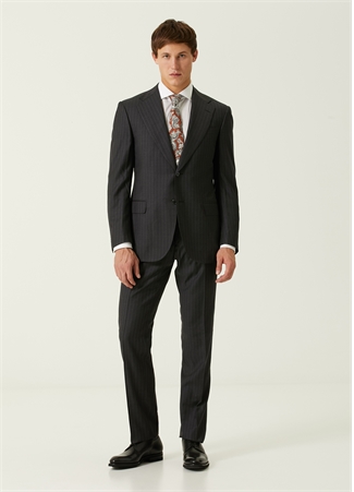 Corneliani Erkek Gri Çizgi Desenli Yün Takım Elbise 54 IT Corneliani Erkek Gri Çizgi Desenli Yün Takım Elbise 54 IT