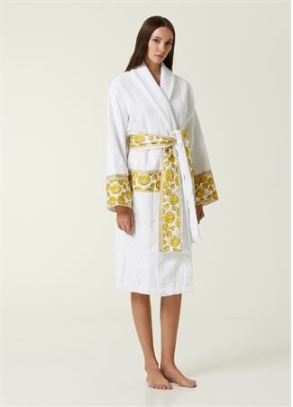 Versace Barocco Beyaz Şal Yaka Desenli Bornoz Versace Barocco Beyaz Şal Yaka Desenli Bornoz