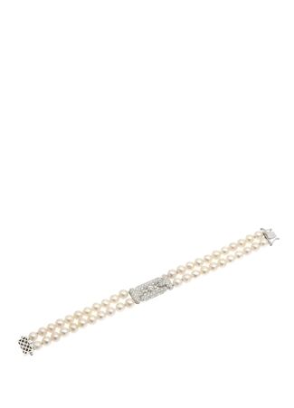 Nilgün Ata Kadın İncili Motif Detaylı Altın Rengi Bileklik EU Nilgün Ata Kadın İncili Motif Detaylı Altın Rengi Bileklik EU