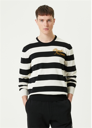 Alexander McQueen Erkek Siyah Beyaz Şeritli Logo Nakışlı Kazak L EU Alexander McQueen Erkek Siyah Beyaz Şeritli Logo Nakışlı Kazak L EU