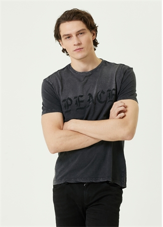 John Varvatos Star Usa Erkek Antrasit Slogan Detaylı T-shirt Gri S Eu John Varvatos Star Usa Erkek Antrasit Slogan Detaylı T-shirt Gri S Eu