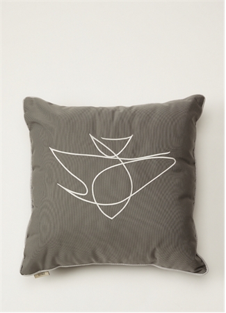 Beymen Home Antrasit Balık Nakışlı 45x45 cm Dekoratif Yastık Çok Renkli Beymen Home Antrasit Balık Nakışlı 45x45 cm Dekoratif Yastık Çok Renkli