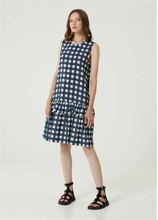 Victoria by Beckham Kadın Lacivert Beyaz Kareli Kolsuz Midi Elbise 6 US Victoria by Beckham Kadın Lacivert Beyaz Kareli Kolsuz Midi Elbise 6 US