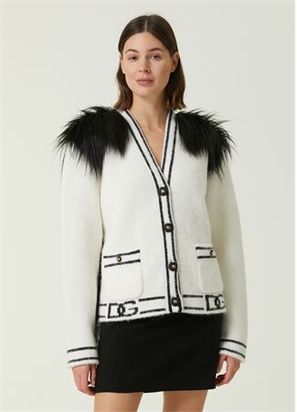 Dolce&Gabbana Kadın Beyaz V Yaka Logolu Triko Hırka 44 IT Dolce&Gabbana Kadın Beyaz V Yaka Logolu Triko Hırka 44 IT