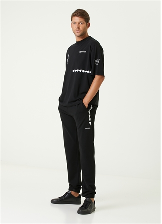 Marcelo Burlon Erkek Siyah Beli Kordonlu Logolu Jogger Eşofman Altı M EU Marcelo Burlon Erkek Siyah Beli Kordonlu Logolu Jogger Eşofman Altı M EU