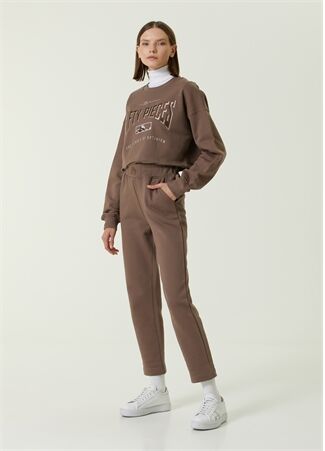 Fifty Pieces Kadın Mom Fit Toprak Logo Baskılı Eşofman Kahverengi XS EU Fifty Pieces Kadın Mom Fit Toprak Logo Baskılı Eşofman Kahverengi XS EU