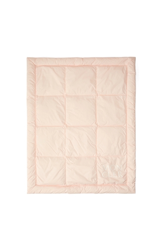 Moncler Erkek Bebek Pembe Kapitoneli Battaniyesi EU Moncler Erkek Bebek Pembe Kapitoneli Battaniyesi EU