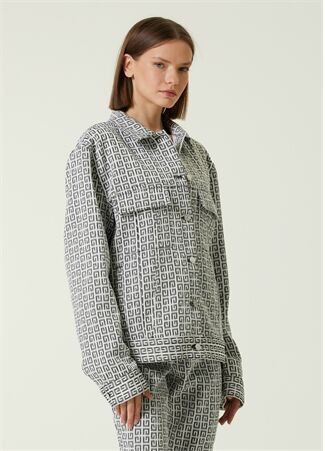 Givenchy Kadın Siyah Beyaz Logo Jakarlı Jean Ceket S EU