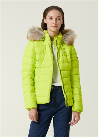Tommy Jeans Kadın Neon Yeşil Kapüşonlu Puff Mont XS EU Tommy Jeans Kadın Neon Yeşil Kapüşonlu Puff Mont XS EU
