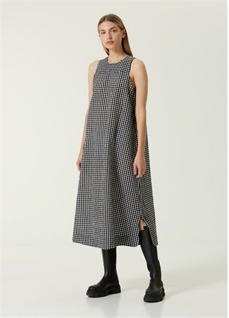 Ganni Kadın Siyah Beyaz Kare Desenli Midi Elbise 36 FR Ganni Kadın Siyah Beyaz Kare Desenli Midi Elbise 36 FR