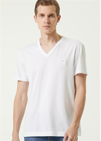 Dolce&Gabbana Erkek Beyaz V Yaka Logo Patchli T-shirt 44 IT Dolce&Gabbana Erkek Beyaz V Yaka Logo Patchli T-shirt 44 IT