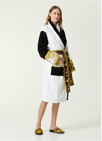 Versace Siyah Beyaz Medusa Detaylı Bornoz Versace Siyah Beyaz Medusa Detaylı Bornoz