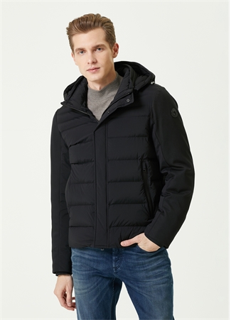Moncler Erkek Siyah Kapüşonlu Logolu Puff Mont 5 US Moncler Erkek Siyah Kapüşonlu Logolu Puff Mont 5 US