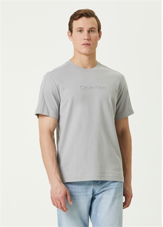 Calvin Klein Erkek Relaxed Fit Gri Logolu Organik Pamuklu T-shirt L Eu Calvin Klein Erkek Relaxed Fit Gri Logolu Organik Pamuklu T-shirt L Eu