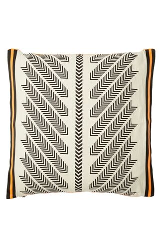 Devotion Püsküllü Dekoratif Yastık Kılıfı Siyah